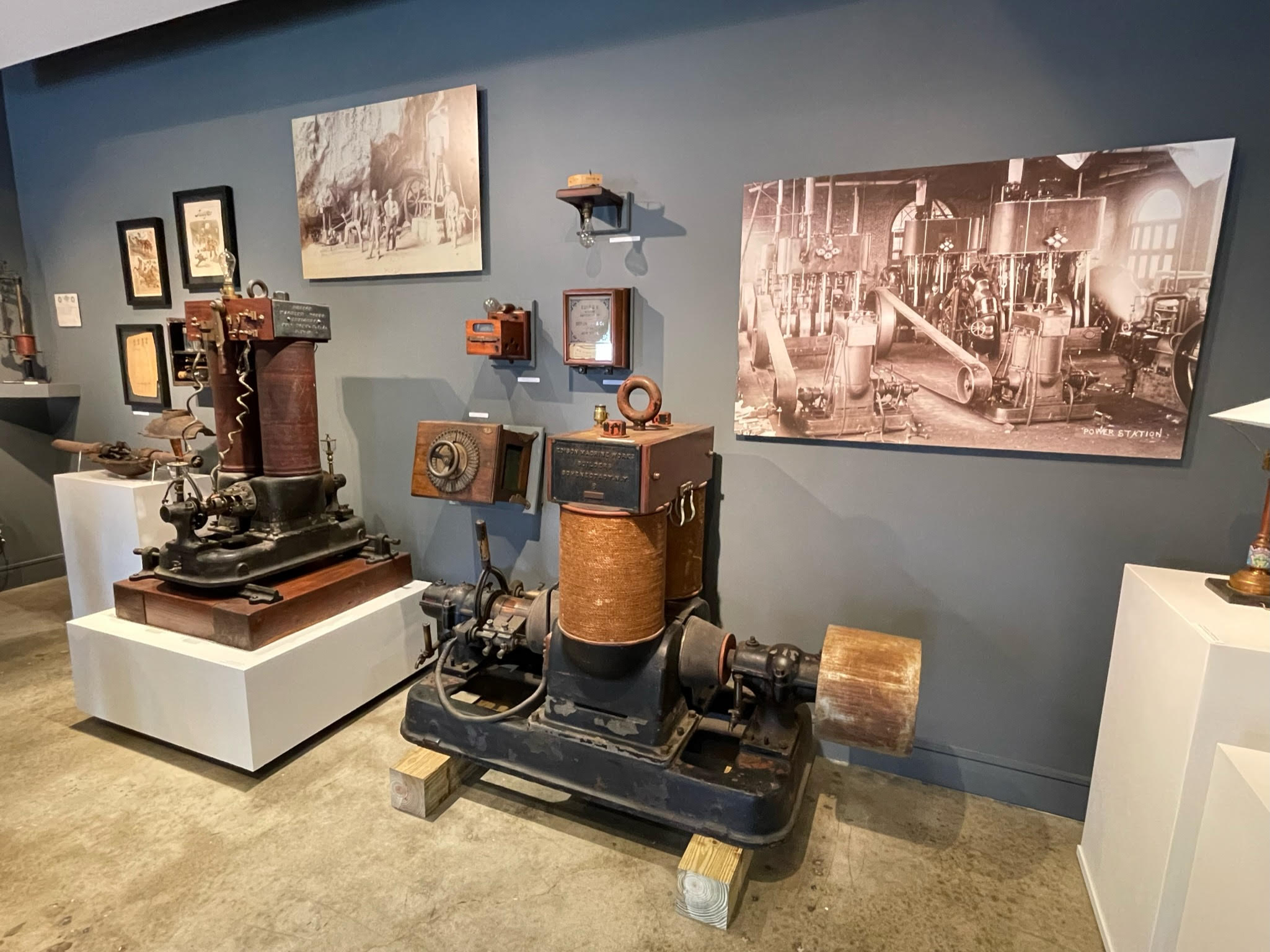 Welcome | Electric Lighting Collectors Meet